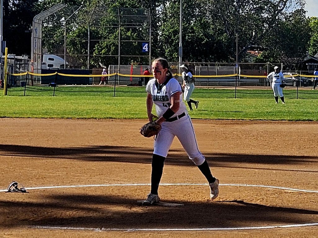 Providence Softball Downs Rio Hondo Prep 9-3 - myBurbank